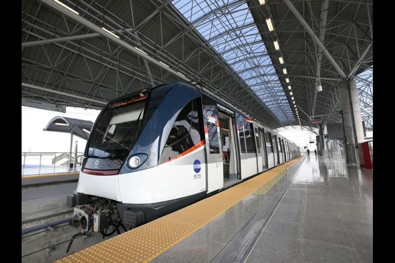 Panamá City metro opens | News | Railway Gazette International